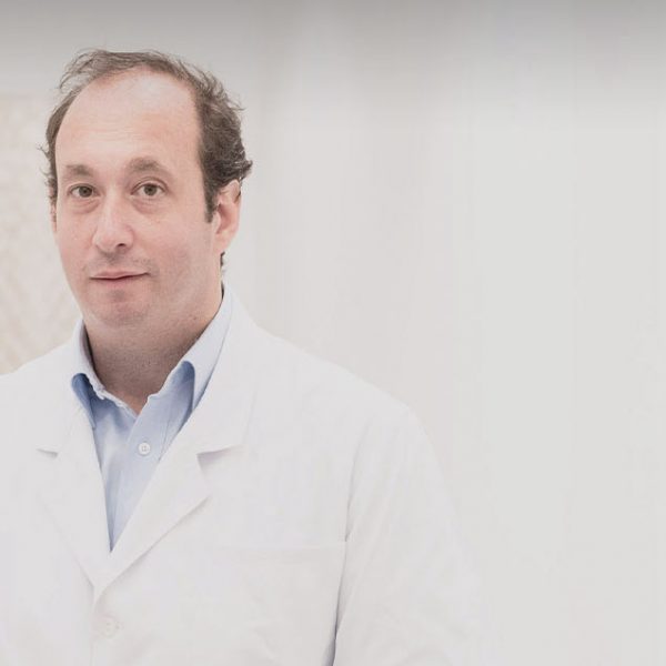Prim. Dr. med. univ. Arik Galid im The Aurora Ärztezentrum